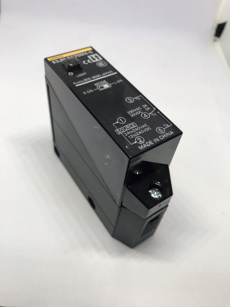Omron Photoelectric Switch – Surya Bhakti Electric